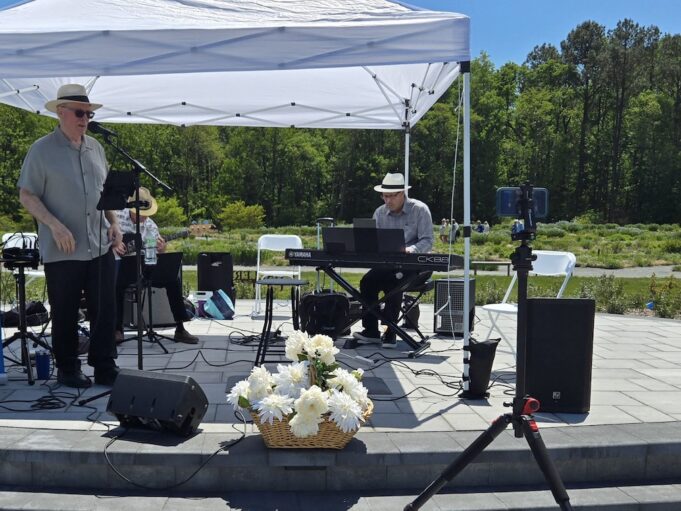 DBG announces new summer days-hours and live music - Hoy en Delaware